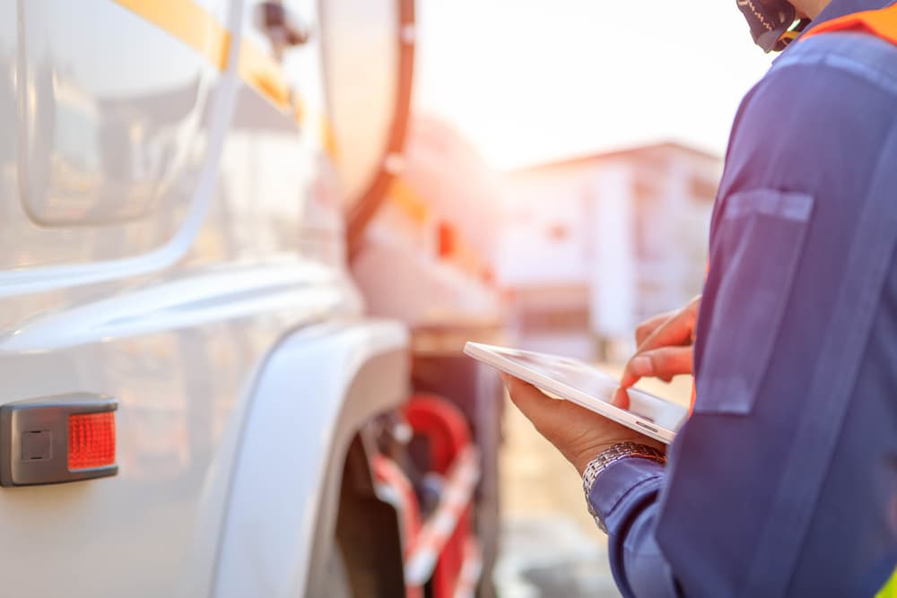 What Is a Truck Driver’s Travel Log?